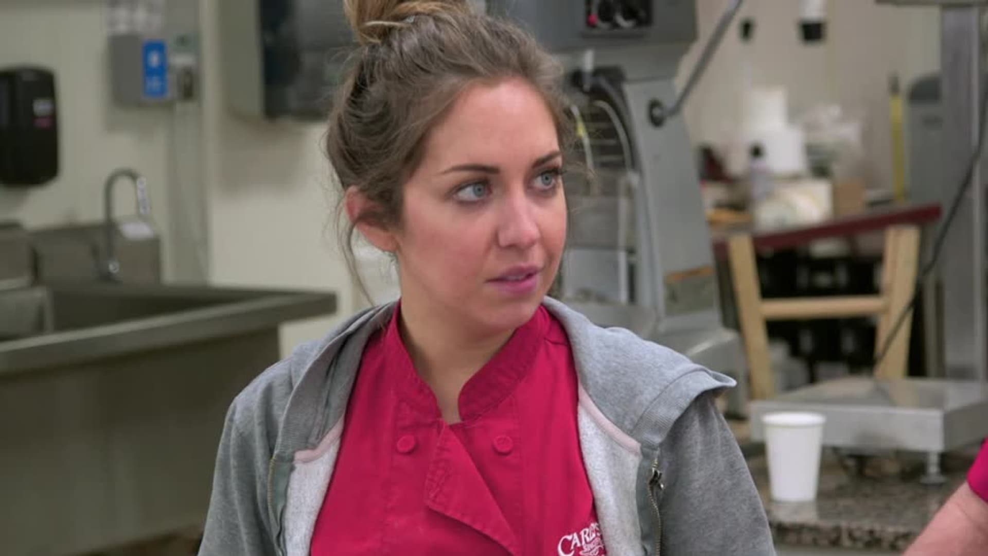 Watch Cake Boss S14:E18 - Glass Cake and 100th Birthday - Free TV Shows | Tubi