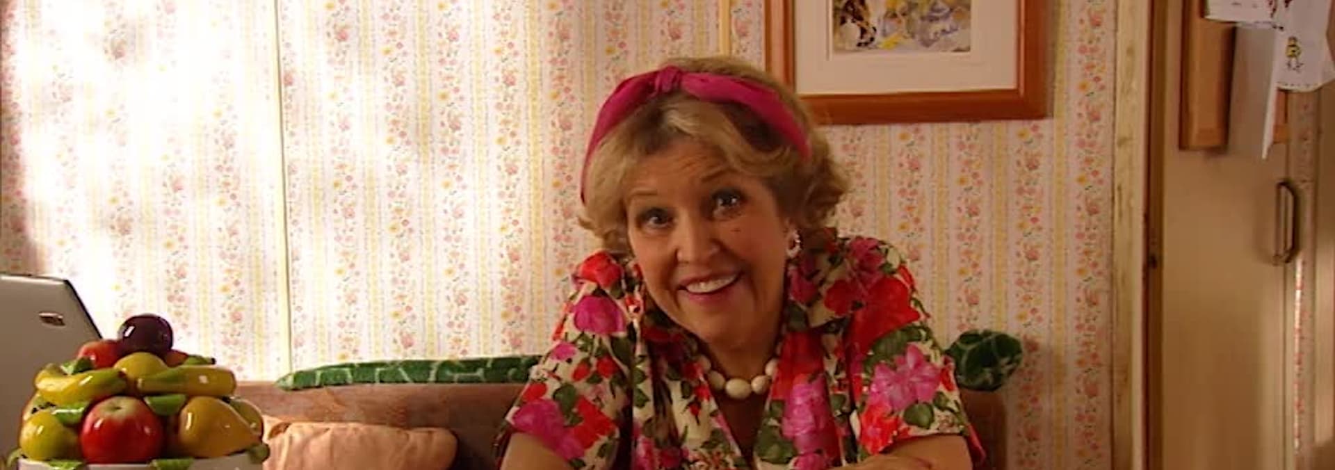 Watch Ladies of Letters S02:E08 - Episode 8 - Free TV Shows | Tubi