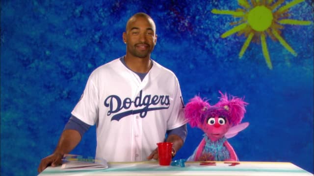 Watch Sesame Street S43:E22 - Rocco's Playdate - Free TV Shows | Tubi