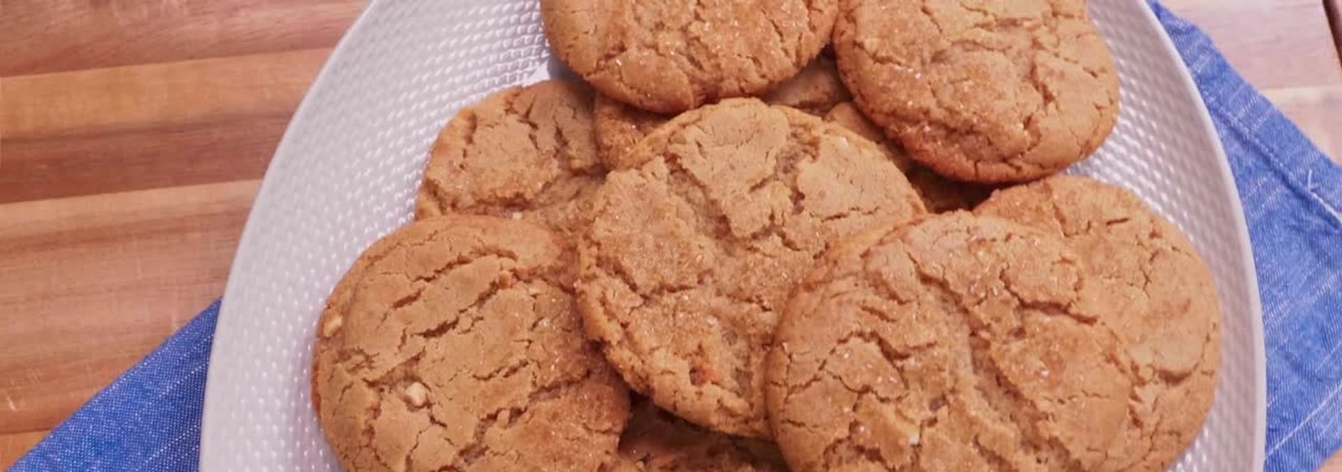 Watch Christopher Kimball's Milk Street S07:E05 - Miso: The Magic ...