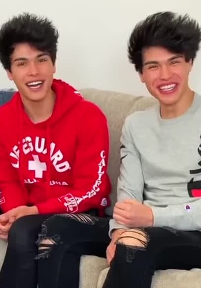 Watch Stokes Twins S05:E08 - We Got Hypnotized! / 100,000 Calories in ...