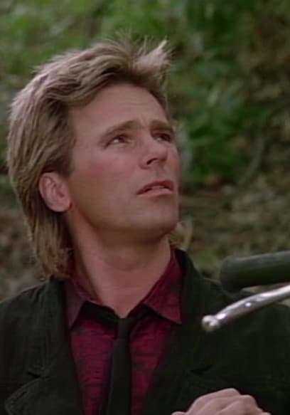 Watch MacGyver S02:E17 - Jack Is Back / Dalton, Jack of Spies - Free TV ...