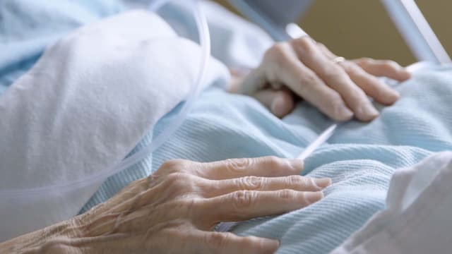 Watch On Duty 24/7 S03:E07 - Fridays - Free TV Shows | Tubi