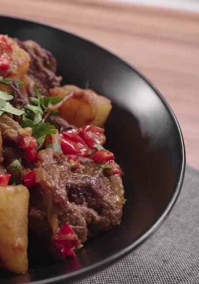 Watch Christopher Kimball's Milk Street S06:E11 - Stir-Fry Favorites ...