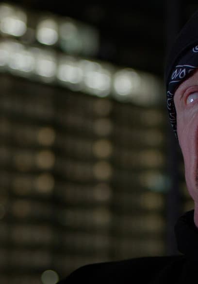 Watch Biography: WWE Legends S02:E01 - Undertaker - Free TV Shows | Tubi