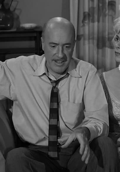 Watch The Twilight Zone S02:E10 - A Most Unusual Camera - Free TV Shows ...