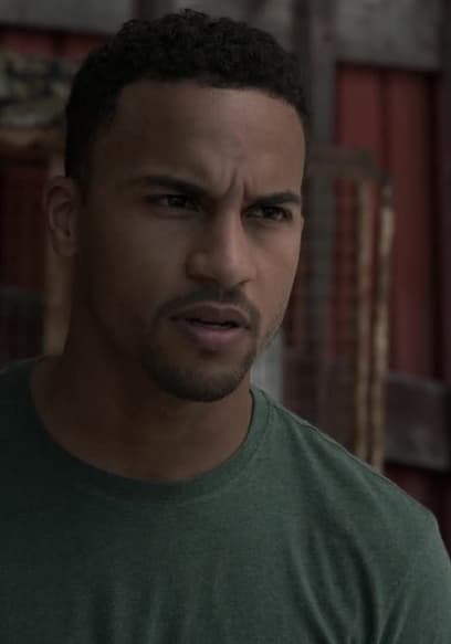 Watch Bitten S02:E01 - Bad Blood - Free TV Shows | Tubi