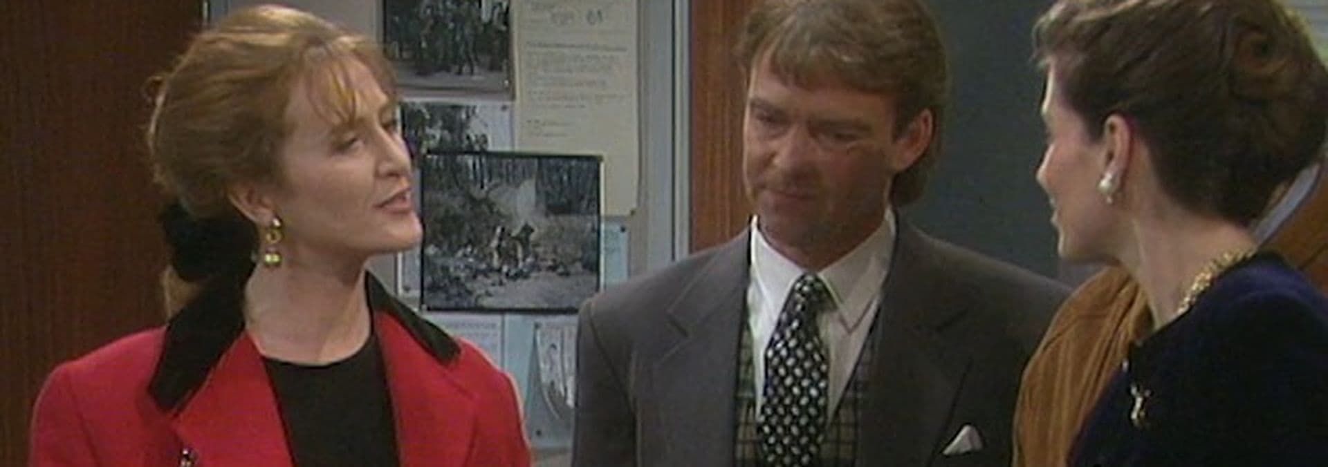 Watch Drop the Dead Donkey S03:E06 - Lady Merchant - Free TV Shows | Tubi