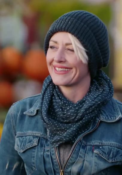 Watch Outrageous Pumpkins S01:E02 - Trick-or-Treating Nightmare - Free ...