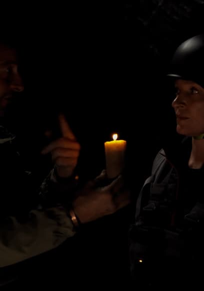 Watch Bear Grylls Is Running Wild S01:E04 - Bear With Uma Thurman ...
