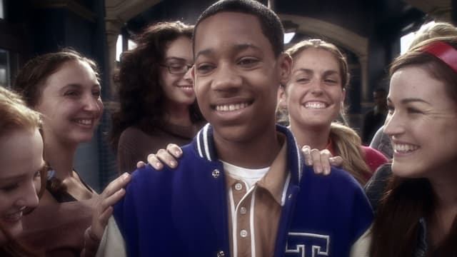 Watch Everybody Hates Chris S04:E08 - Everybody Hates Big Bird - Free ...