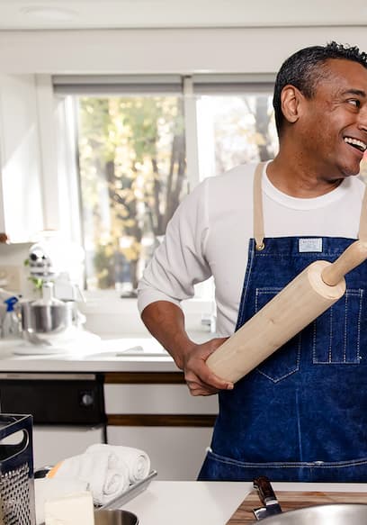 Watch Fame to Table S01:E02 - Chris Scott: A Top Chef Talks Biscuits ...