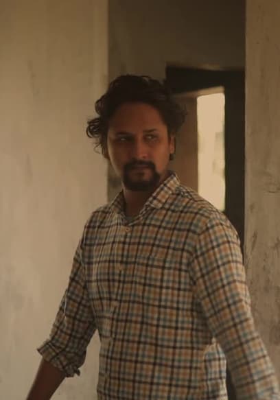 Watch Mohan Bhargav and the Hologram Girl S01:E07 - The Deal - Free TV ...