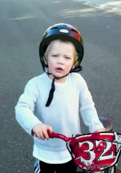 Watch Totally Funny Kids S01:E18 - Retorts, Sports, and Dad Shorts ...