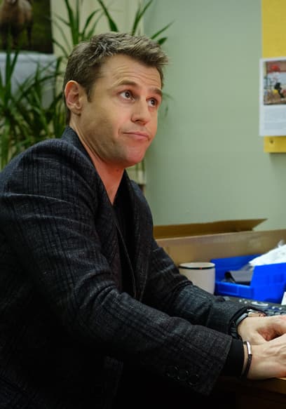 Watch The Heart Guy S02:E01 - Why Hope? - Free TV Shows | Tubi