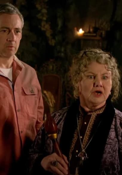 Watch Wizards vs. Aliens S02:E14 - All Out War: Part 2 - Free TV Shows ...