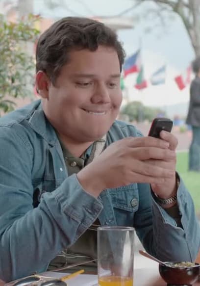 Watch La Dinastia Morales S01:E51 - Capítulo 51 - Free TV Shows | Tubi