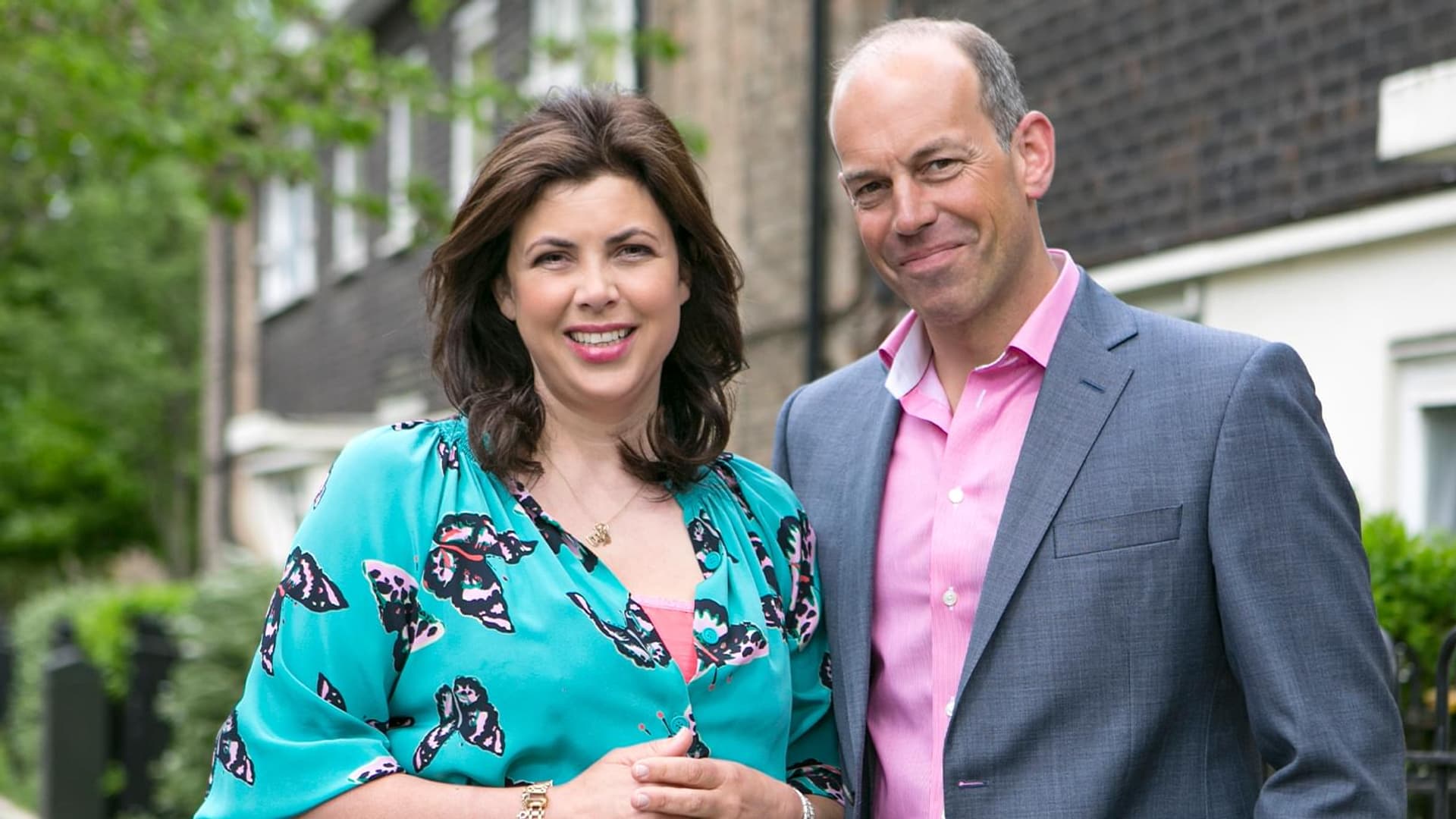 Watch Location, Location, Location Streaming Online | Tubi Free TV