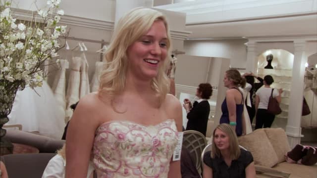Watch Say Yes to the Dress S04:E02 - Practically Family - Free TV Shows ...