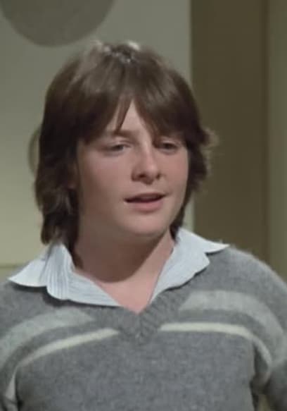 Watch Family S05:E09 - Such a Fine Line - Free TV Shows | Tubi