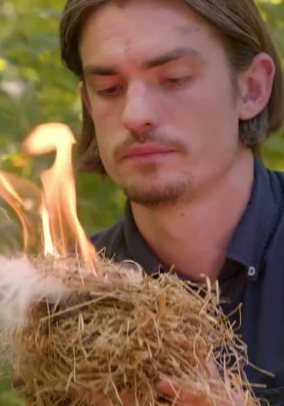 Watch History in the Making S02:E01 - Gauntlets/Neolithic Toolkit ...