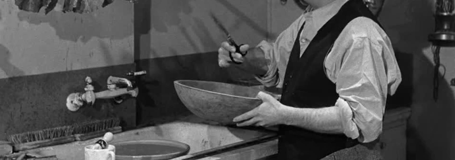 Watch The Three Stooges+ Comedy Gold Standard S04:E28 - Three Hams on ...