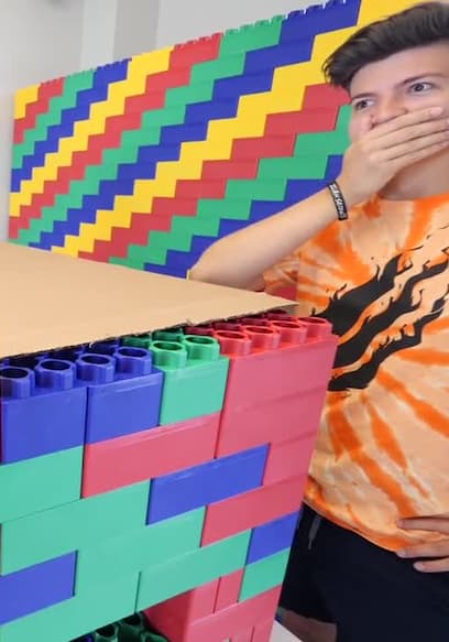 Watch Unspeakable S02:E06 - Extreme Lego What's in the Box Challenge ...