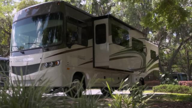 Watch Big Time RV S04:E10 - Back for More - Free TV Shows | Tubi