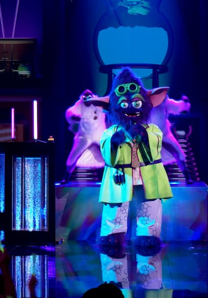 Watch The Masked Singer S13:E10 - The Lucky 6: Merging of the Masks ...