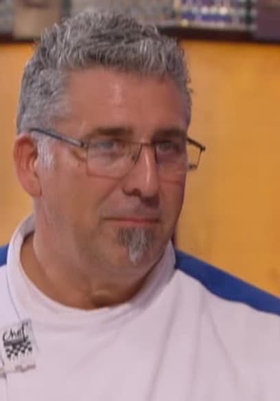 Watch Hell's Kitchen en Español S11:E10 - 12 Chefs Compiten - Free TV ...