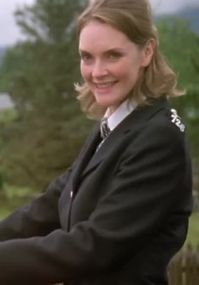 Watch Hamish MacBeth S03:E01 - The Honourable Policeman - Free TV Shows ...