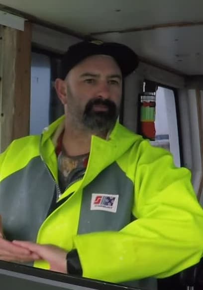 Watch Giant Lobster Hunters S01:E05 - Pot Luck - Free TV Shows | Tubi