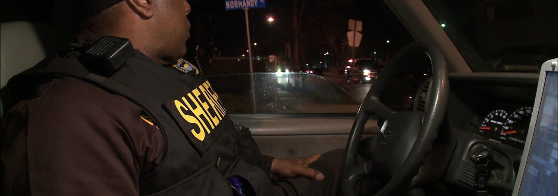 Watch Jacked: Auto Theft Task Force S01:E13 - Bail Out, Bail Out - Free ...