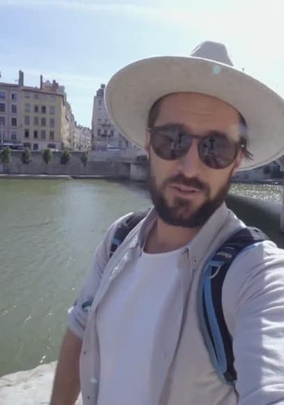 Watch Basic Versus Baller: Travel at Any Cost S01:E07 - The Lion's ...