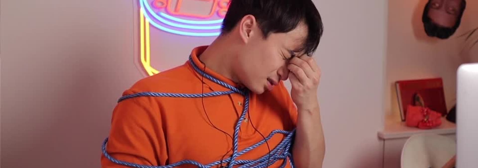 Watch The Uncle Roger Show S03:E02 - Uncle Roger Kidnapped - Free TV ...