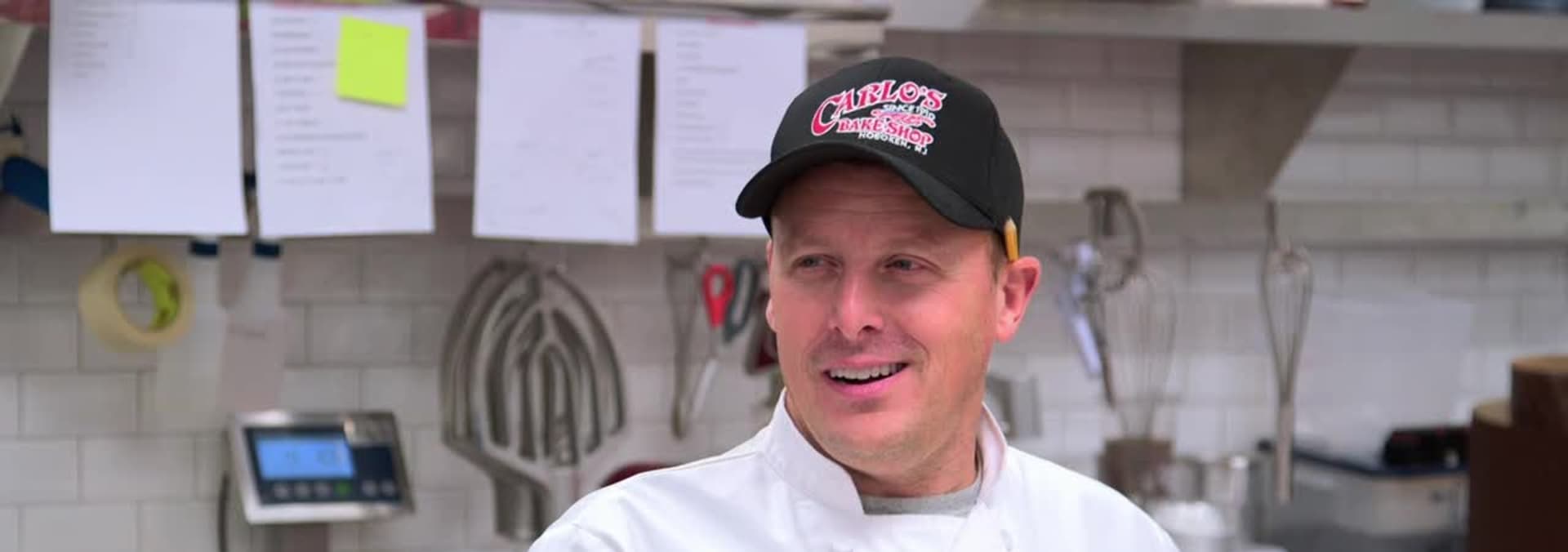 Watch Cake Boss S14:E10 - 25 Years and Counting - Free TV Shows | Tubi