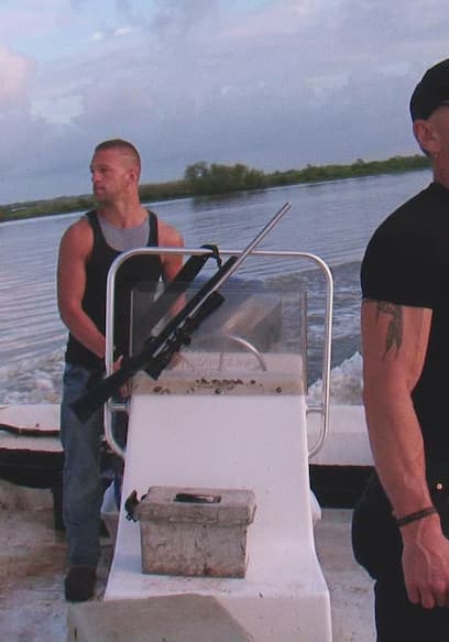 Watch Swamp People S04:E01 - Swamp Invaders - Free TV Shows | Tubi