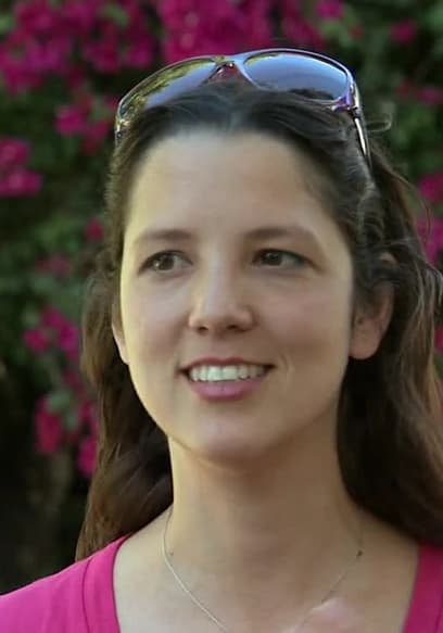 Watch Room Crashers S01:E07 - Modern Tree House Kitchen - Free TV Shows ...