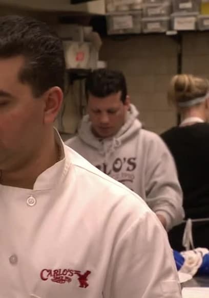 Watch Cake Boss S04:E12 - Tulips, Taxes and Take It Easy - Free TV Shows | Tubi