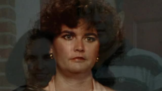 Watch Mugshots S02:E08 - Donna Trapani: Red Neck Revenge - Free TV ...