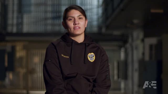 Watch Behind Bars: Rookie Year S02:E09 - The Ones That Make It - Free ...