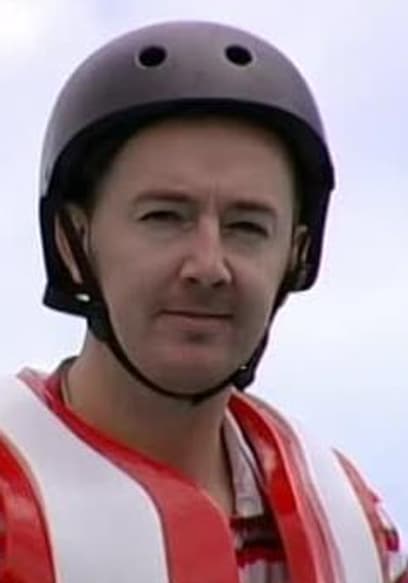 Watch Total Wipeout UK S03:E04 - Episode 4 - Free TV Shows | Tubi