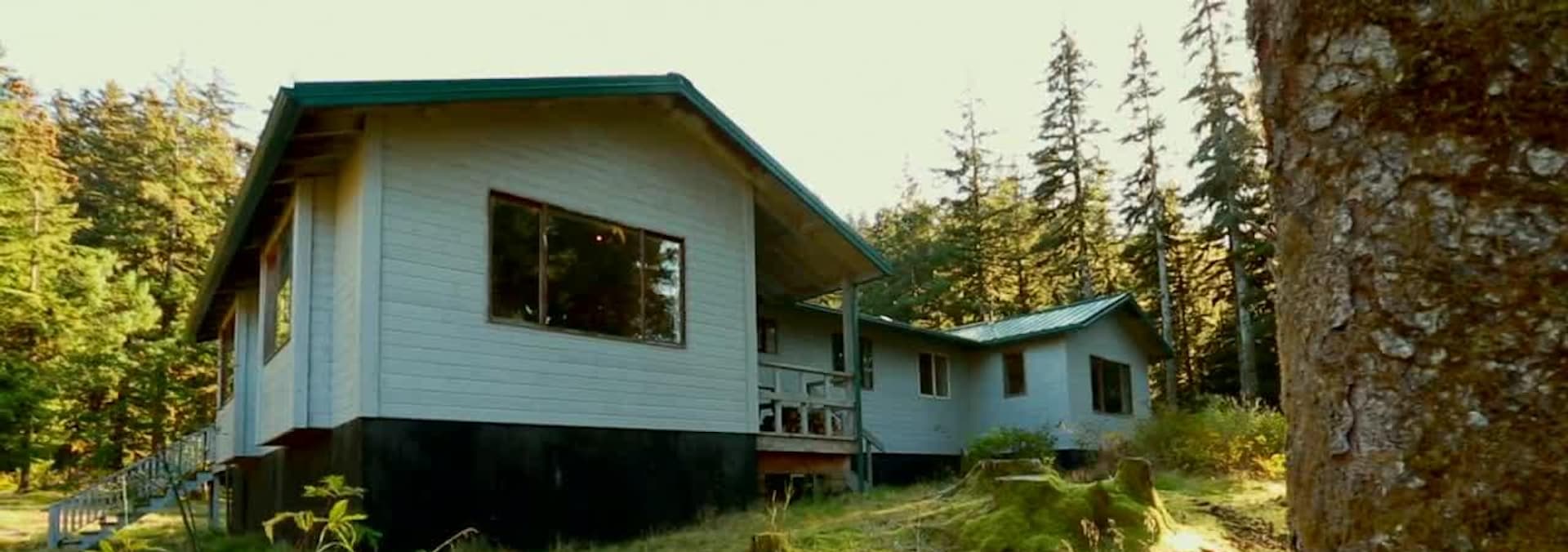 Watch Living Alaska S03:E12 - California to Kodiak - Free TV Shows | Tubi