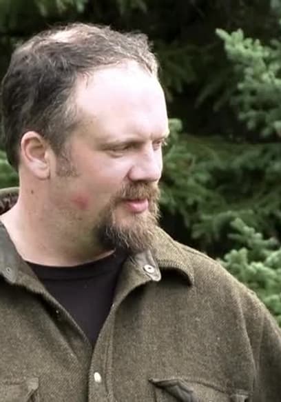 Watch Buying Alaska S03:E16 - Homer Improvement - Free TV Shows | Tubi