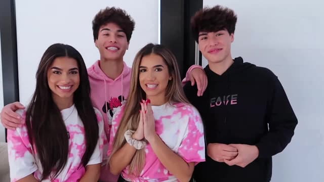 Watch Stokes Twins S08:E05 - Asking Strangers Which Twin They Prefer ...