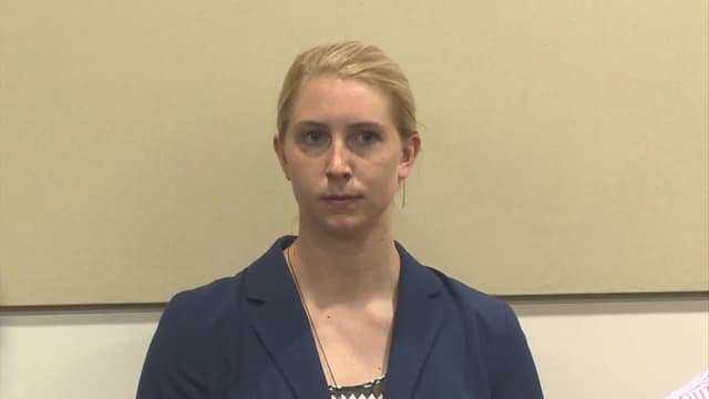 Watch That Chapter S04:E04 - The Twisting Tyburski Family Affair - Free ...