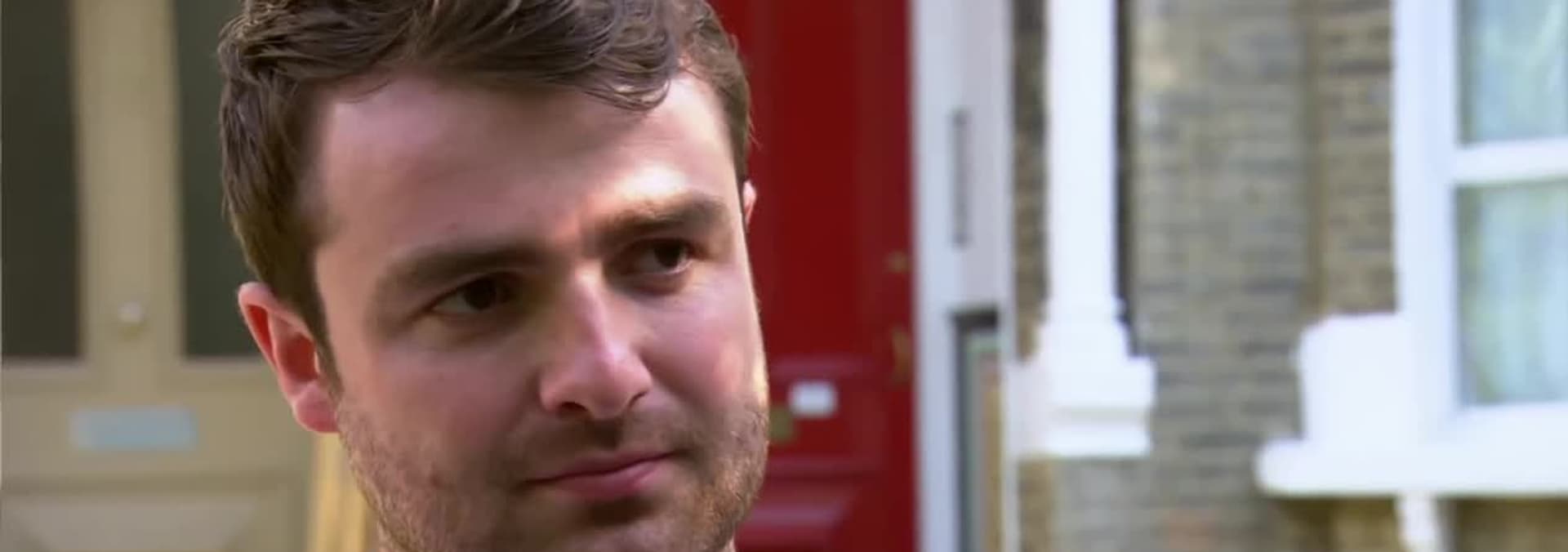 Watch Location, Location, Location S17:E05 - South London - Free TV ...