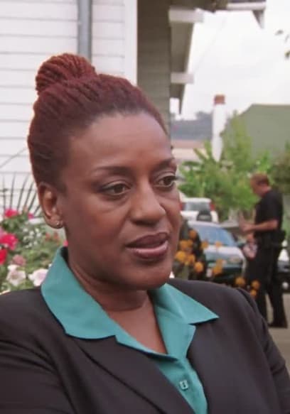 Watch The Shield S03:E05 - Mum - Free TV Shows | Tubi