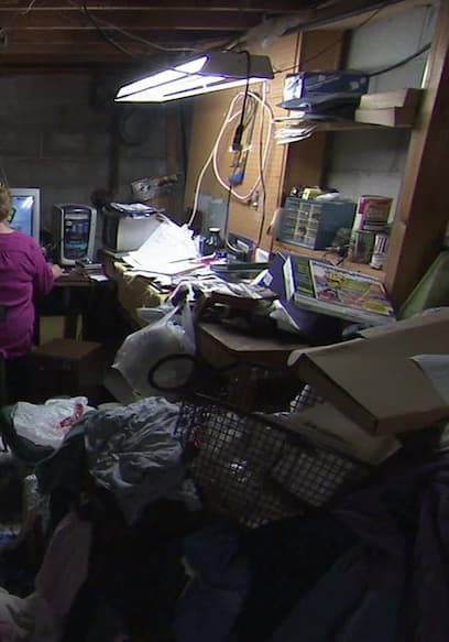 Watch Hoarders S12:E12 - Hoarders: Show & Tell - Free TV Shows | Tubi