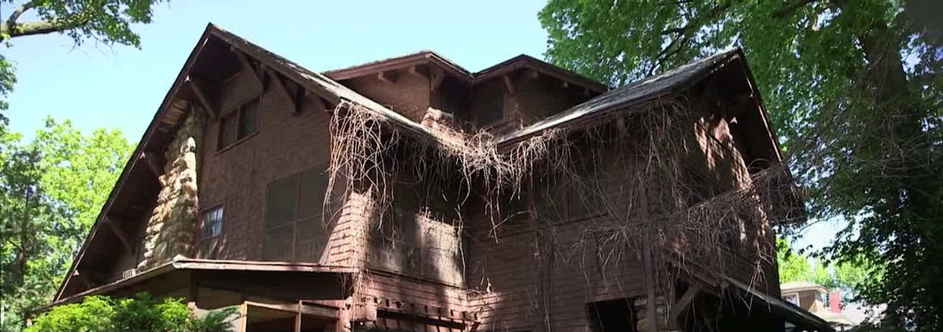 Watch Bargain Mansions S03:E02 - Cistern Act - Free TV Shows | Tubi